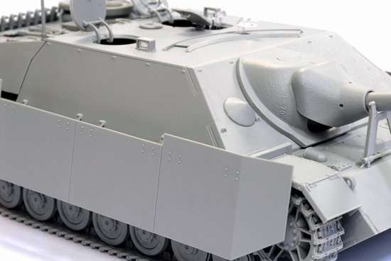 Niemiecki niszczyciel czołgów Jagdpanzer IV L/70(V) w skali 1-35 ...