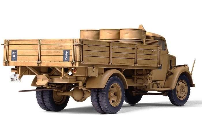 Model niemieckiej ciężarówki 3ton w skali 1:35 - Modeledo.pl