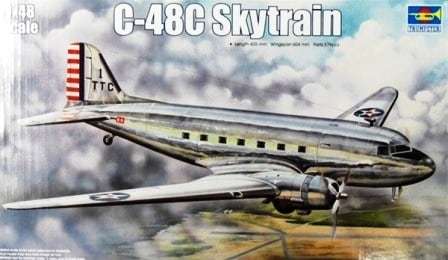 Douglas C-48C Skytrain Transport Aircraft w skali 1:48 - Modeledo.pl