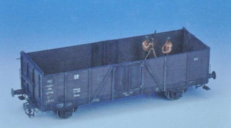 Niemiecki wagon typu Ommr z żołnierzami - skala 1:35 - Modeledo.pl