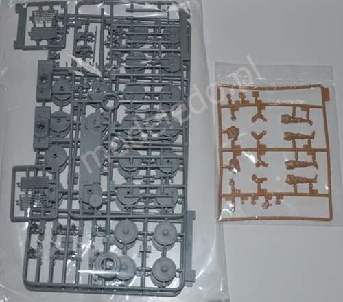 Niemiecki czołg Panzerkampfwagen VI E Tiger I Initial Production ...