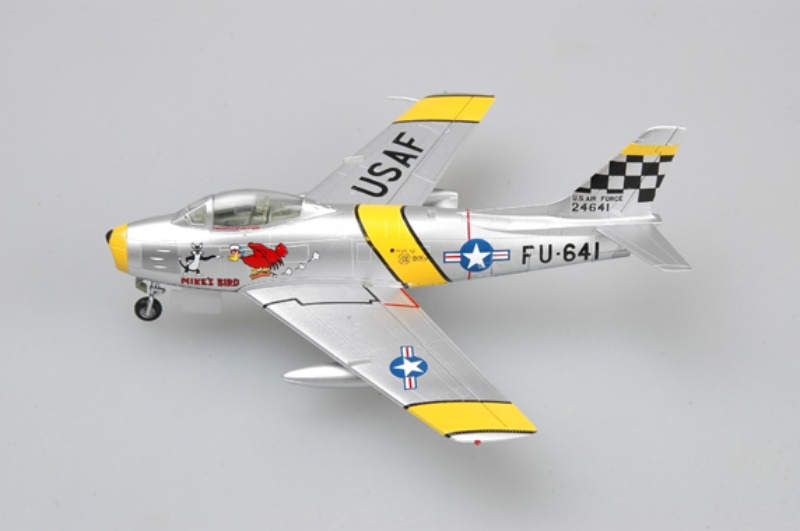 Gotowy model samolotu F-86 1-72 - Modeledo.pl