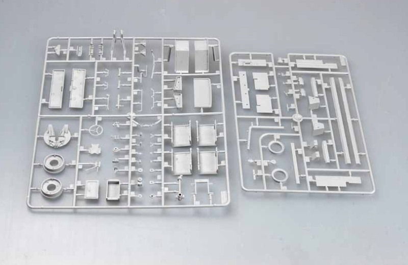 Ciężarówka MAZ537 z naczepą do transportu czołgów - Modeledo.pl