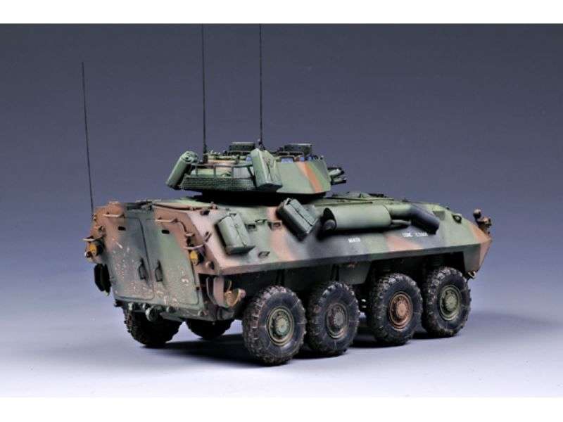 Kołowy bojowy wóz piechoty LAV-25 - model w skali 1-35 - Modeledo.pl
