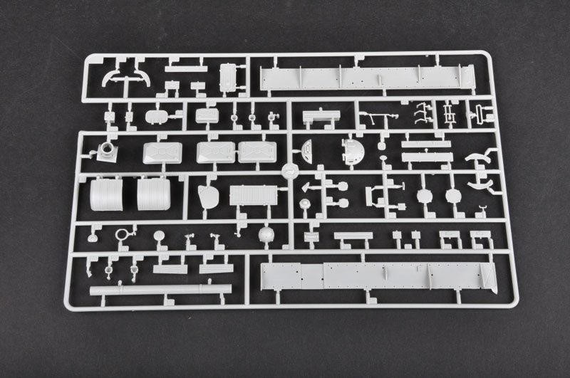 IT-1 radziecki czołg rakietowy model 1-35 - Modeledo.pl