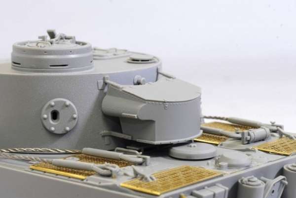 Czołg PZ VI Ausf.E Tiger I 3 w 1 do sklejania 1-35 - Modeledo.pl